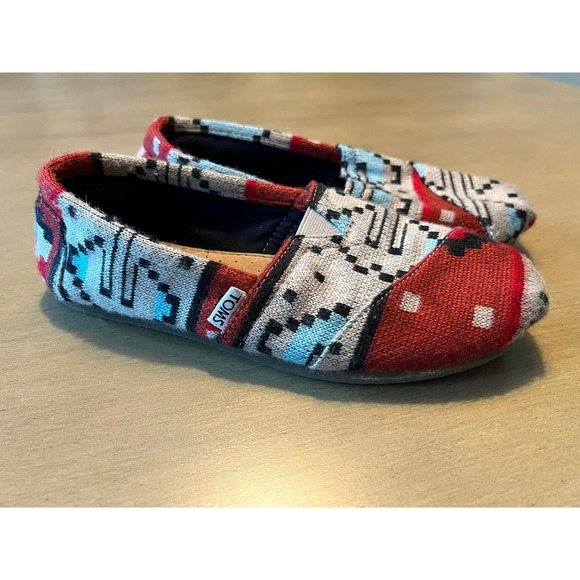 Toms | Shoes | Toms Slip On Shoes Knit Aztec Tribal Print Flats Womens ...